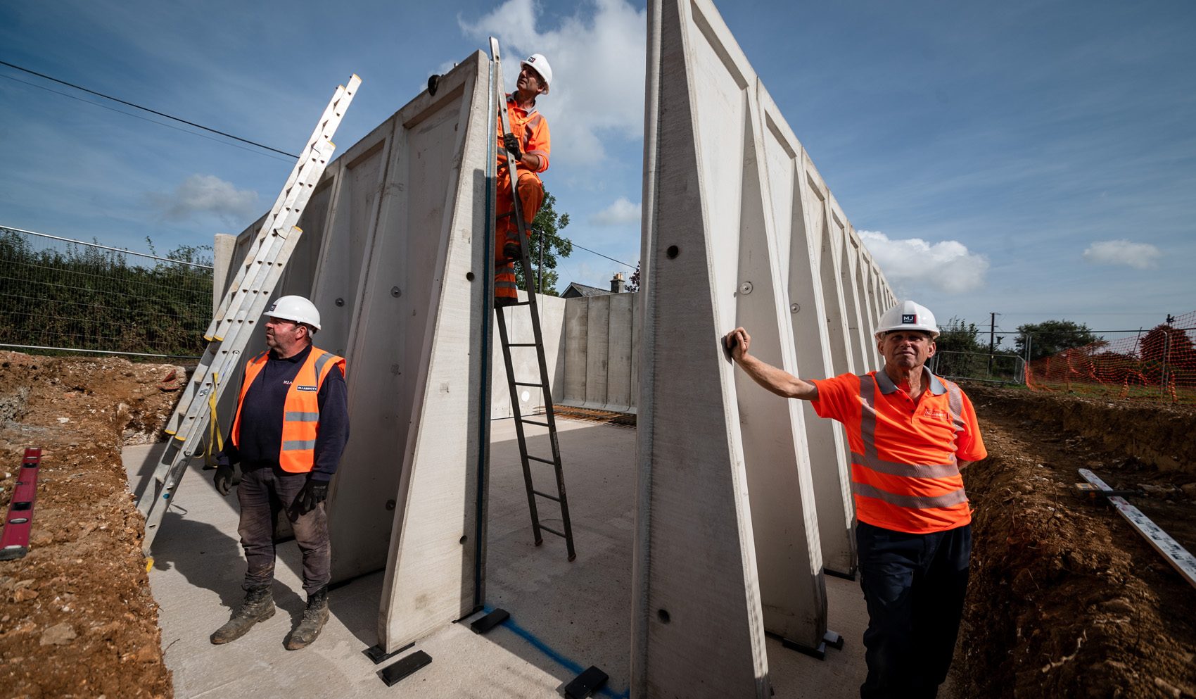 Water Engineering - MJ Abbott